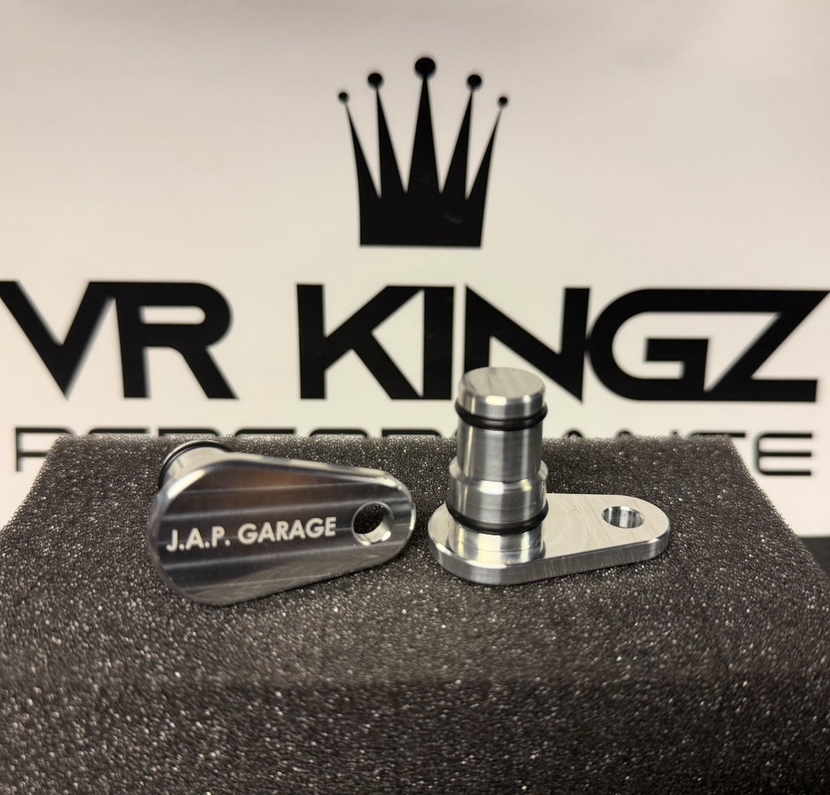 Pride Auto - VR30 Oil block off plate – VR KINGZ Performance